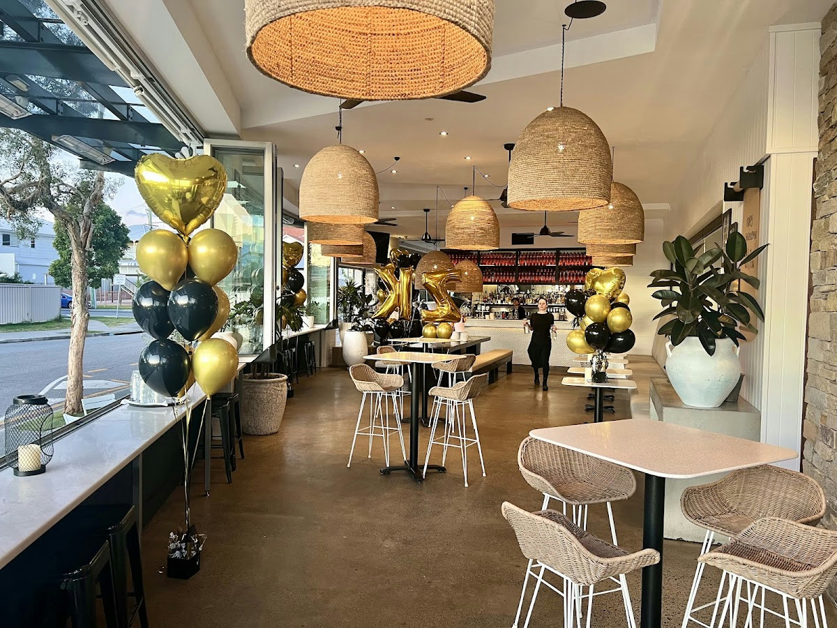 IL MOLO Italian Kitchen & Bar - restaurant in Bulimba | Via Brisbane