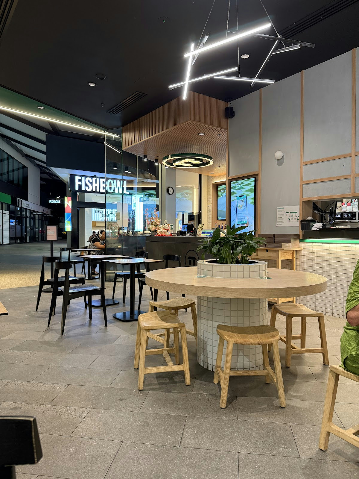 Motto Motto Japanese Kitchen - Gasworks - restaurant in Newstead | Via ...