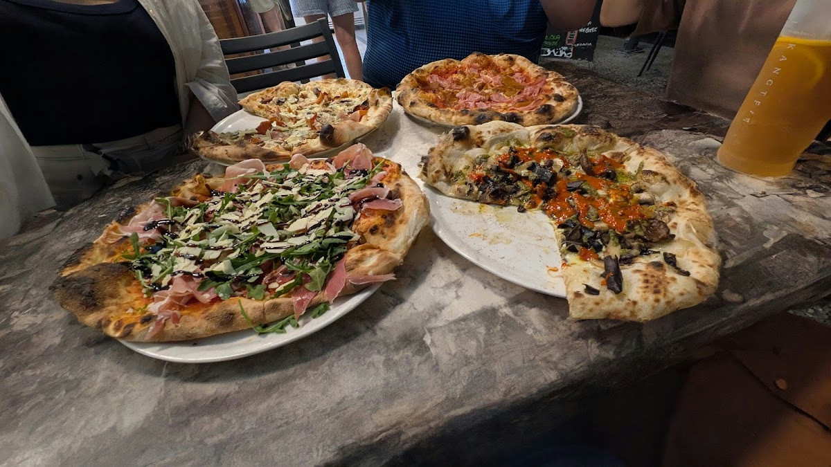 munja pizza - restaurant in Wynnum - Via Brisbane