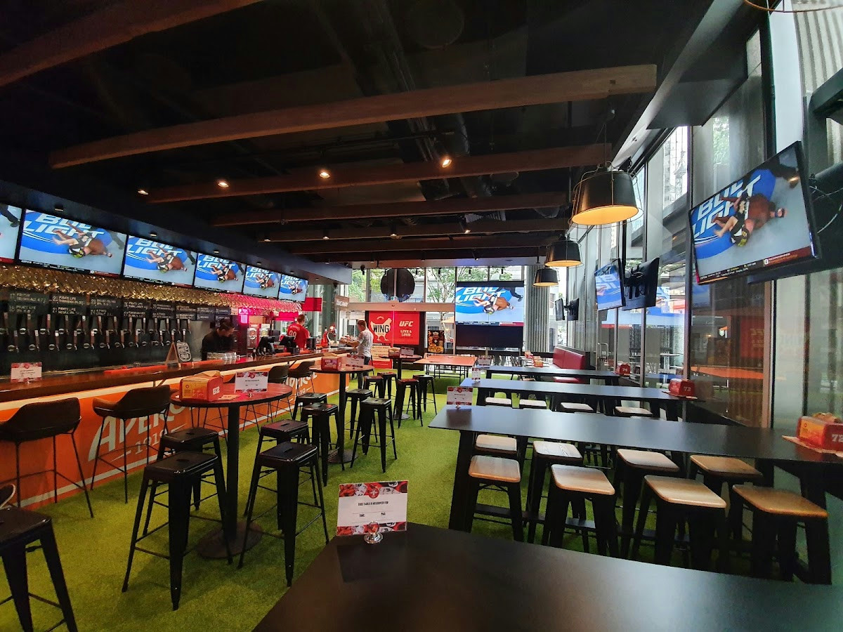 Winghaus Edward Street - bar in Brisbane City | Via Brisbane